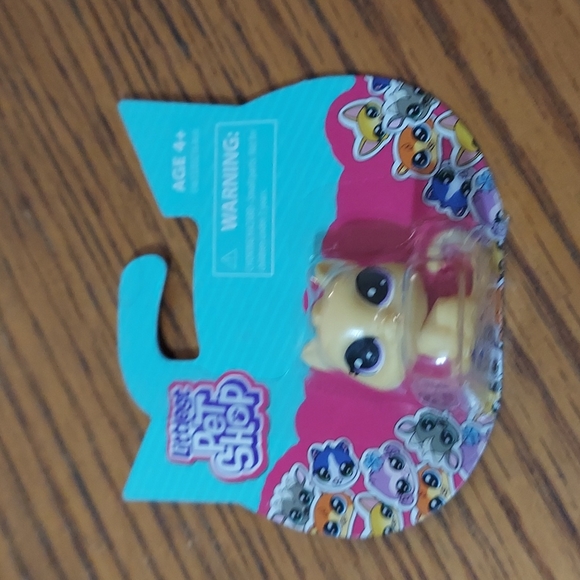 Littlest Pet Shop | Toys | Littlest Pet Shop Yellow Tabby Cat | Poshmark